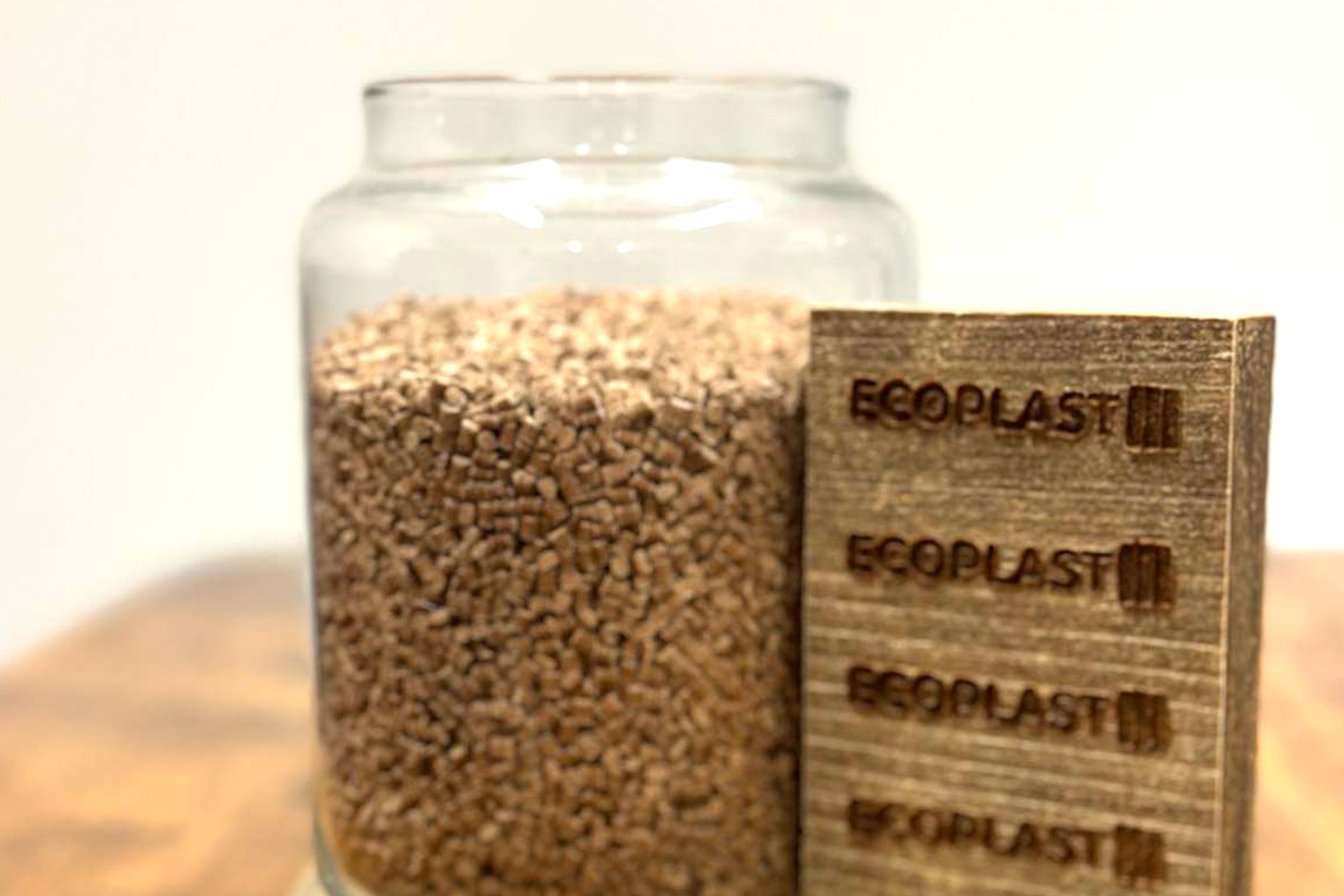 Ecoplast - Revalorisation de plastique et de résidus bois